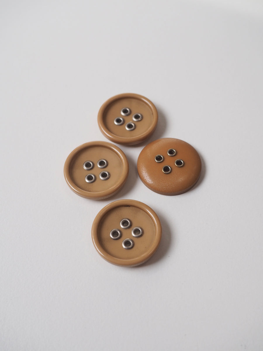 Butterscotch Riveted Button 22mm – The New Craft House