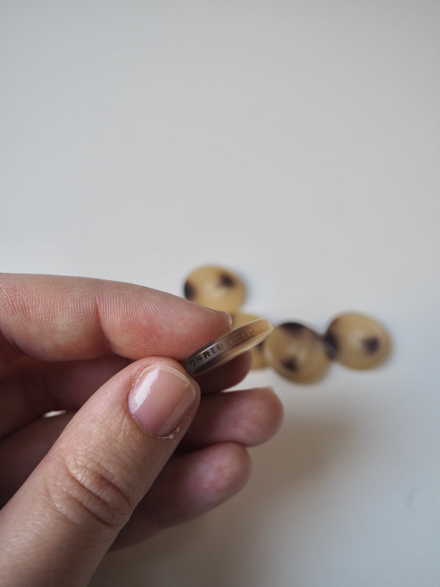 Branded Light Faux Horn Buttons 20mm – The New Craft House