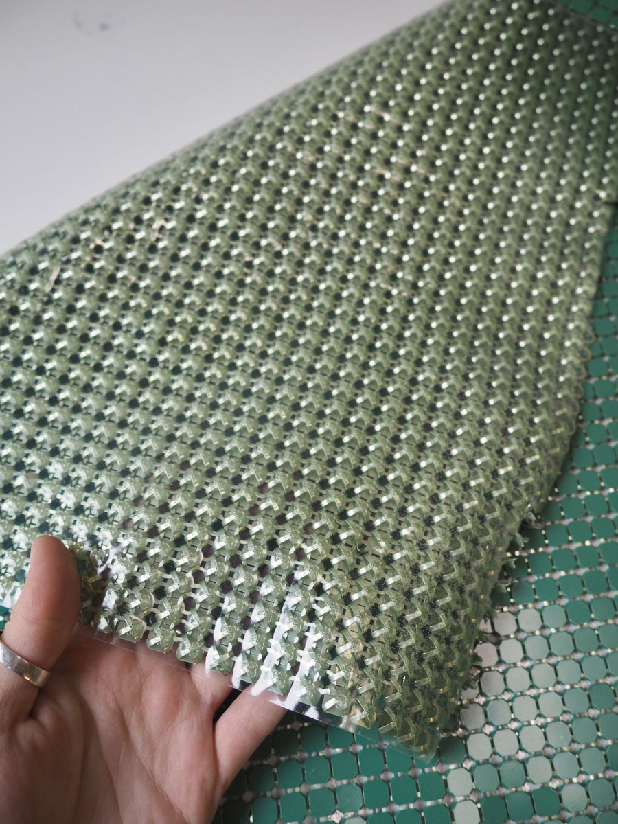Green Large Plastic Backed Chainmail – The New Craft House
