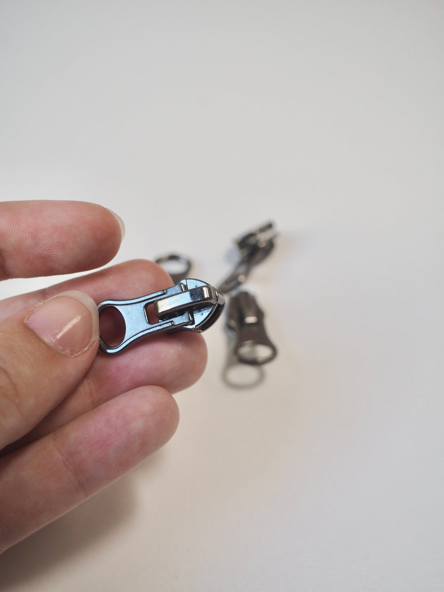 M8 Gunmetal Zipper Pull – The New Craft House