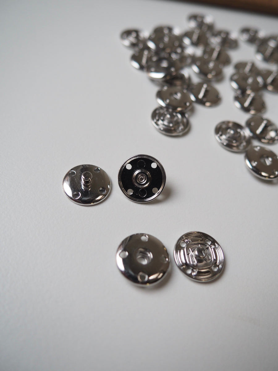 Sleek Silver Sew-On Press Studs 14mm - 10 pairs – The New Craft House