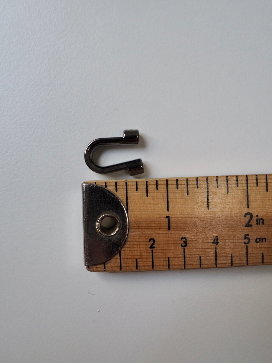 Gunmetal Zipper Pull – The New Craft House
